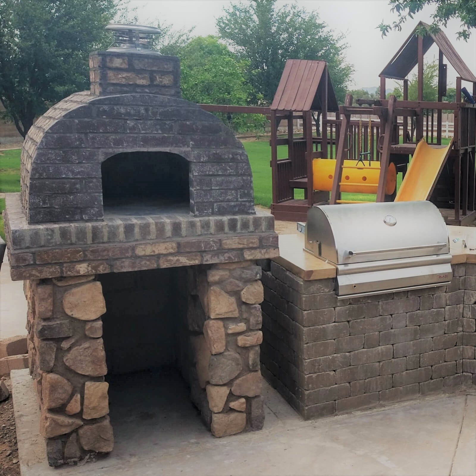 The Brick Oven: How we Built our Outdoor Brick Oven | DIY Photo Guide ...